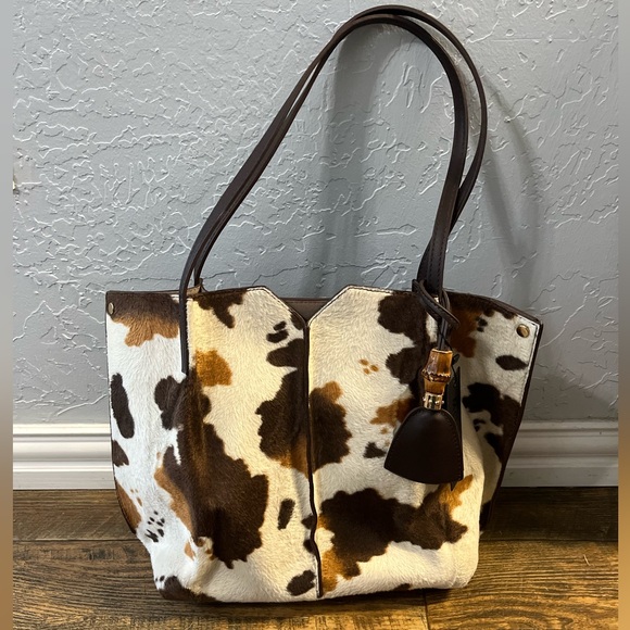 unbillion | Bags | Nwtbrown And White Cowhide Tote With Leather Handles ...
